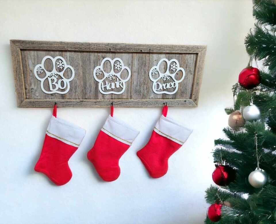 Customized Dog Paw Stocking Hanger - Rockin' Wood
