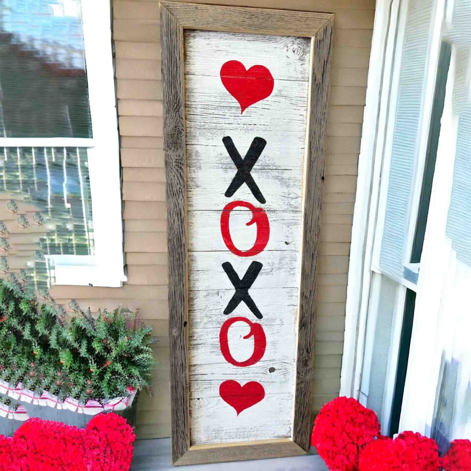 XOXO Sign (Valentine's Day Sign) - Rockin' Wood